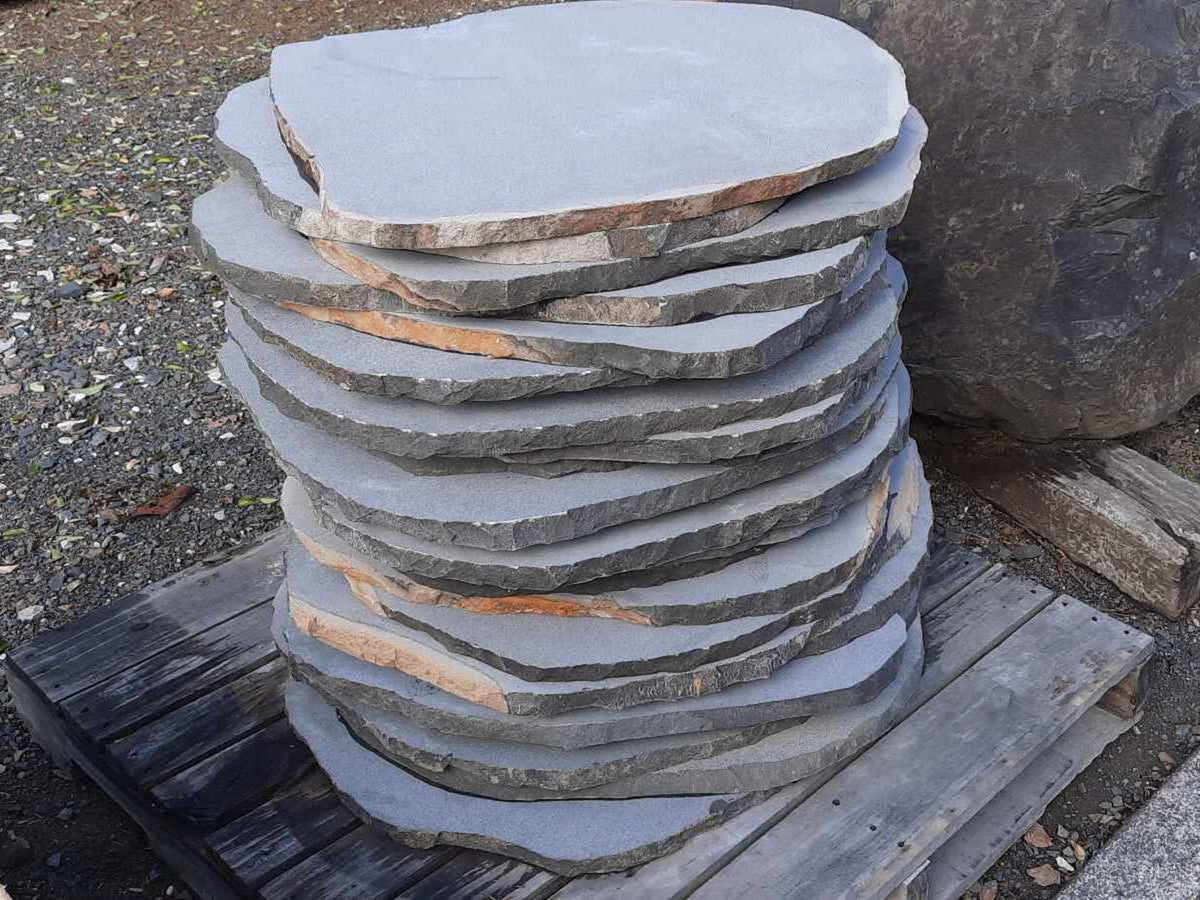 Bluestone Steppers Medium - 600-700mm | Landscaping Supplies Waikato ...